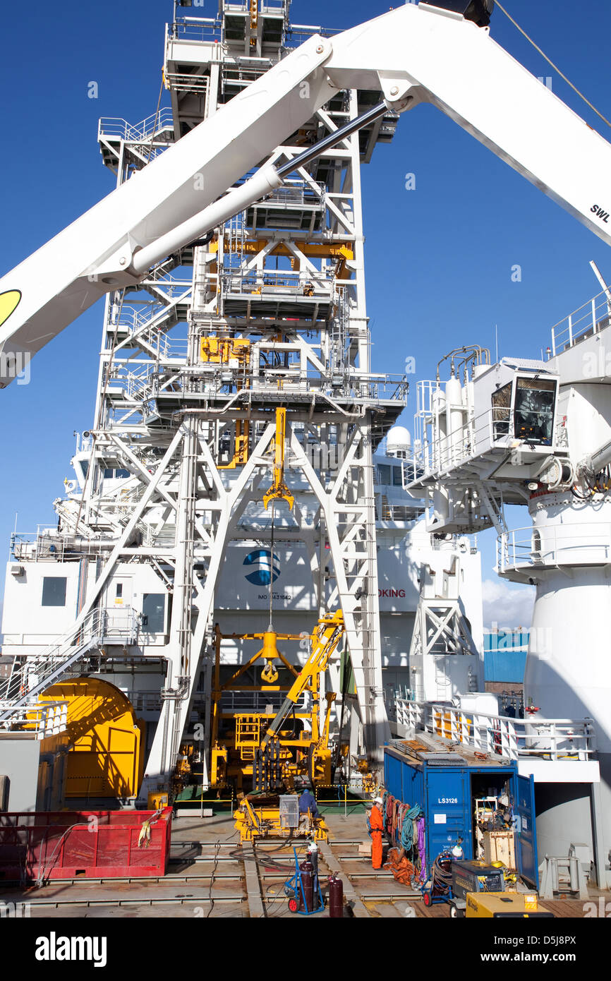 Seaport operations hi-res stock photography and images - Alamy