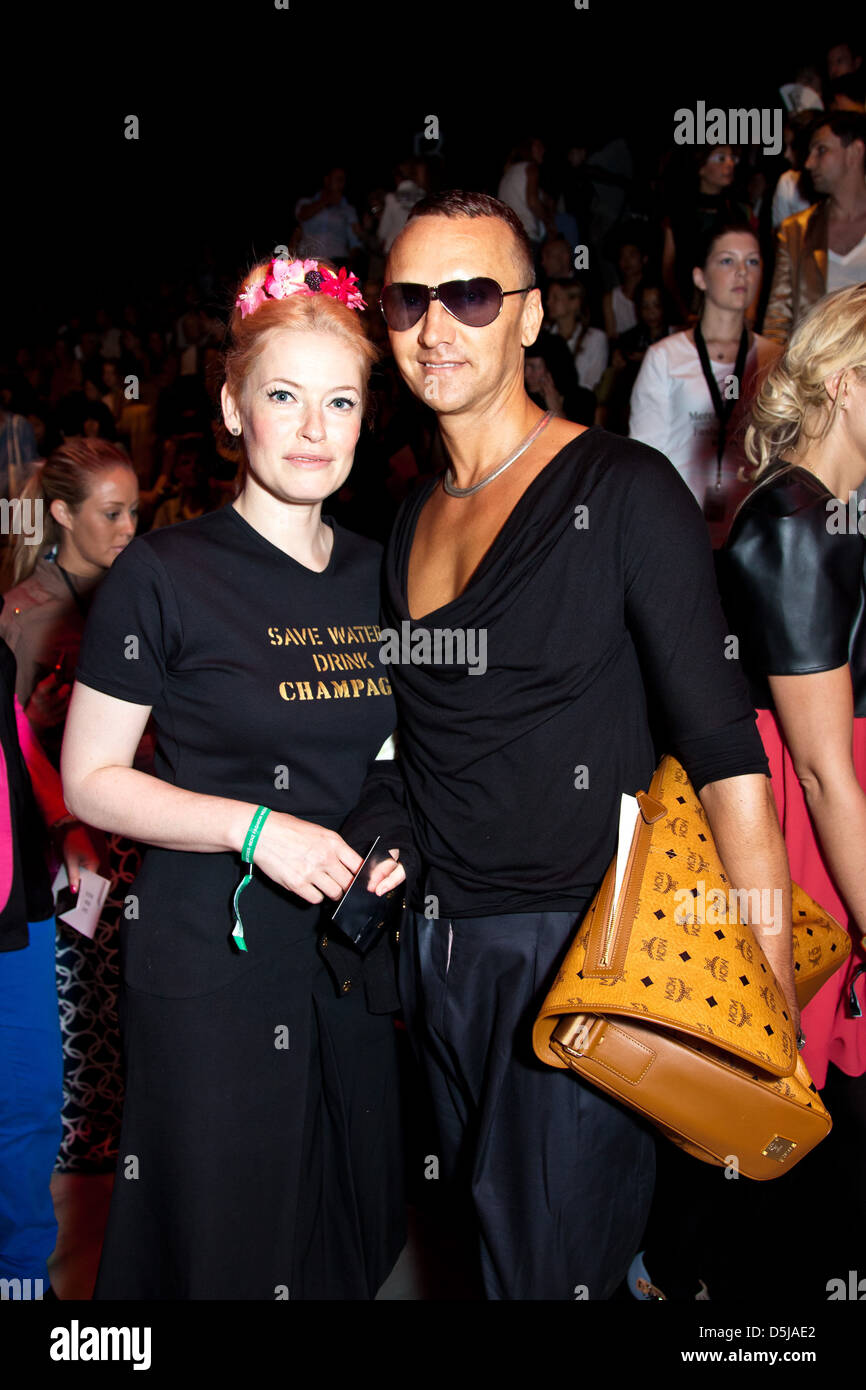 Enie van de Meiklokjes and Hubertus Regout Mercedes-Benz Fashion Week ...