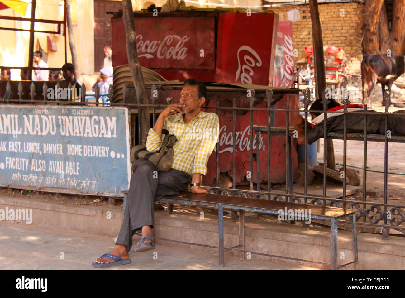 Indian man waiting hi-res stock photography and images - Alamy