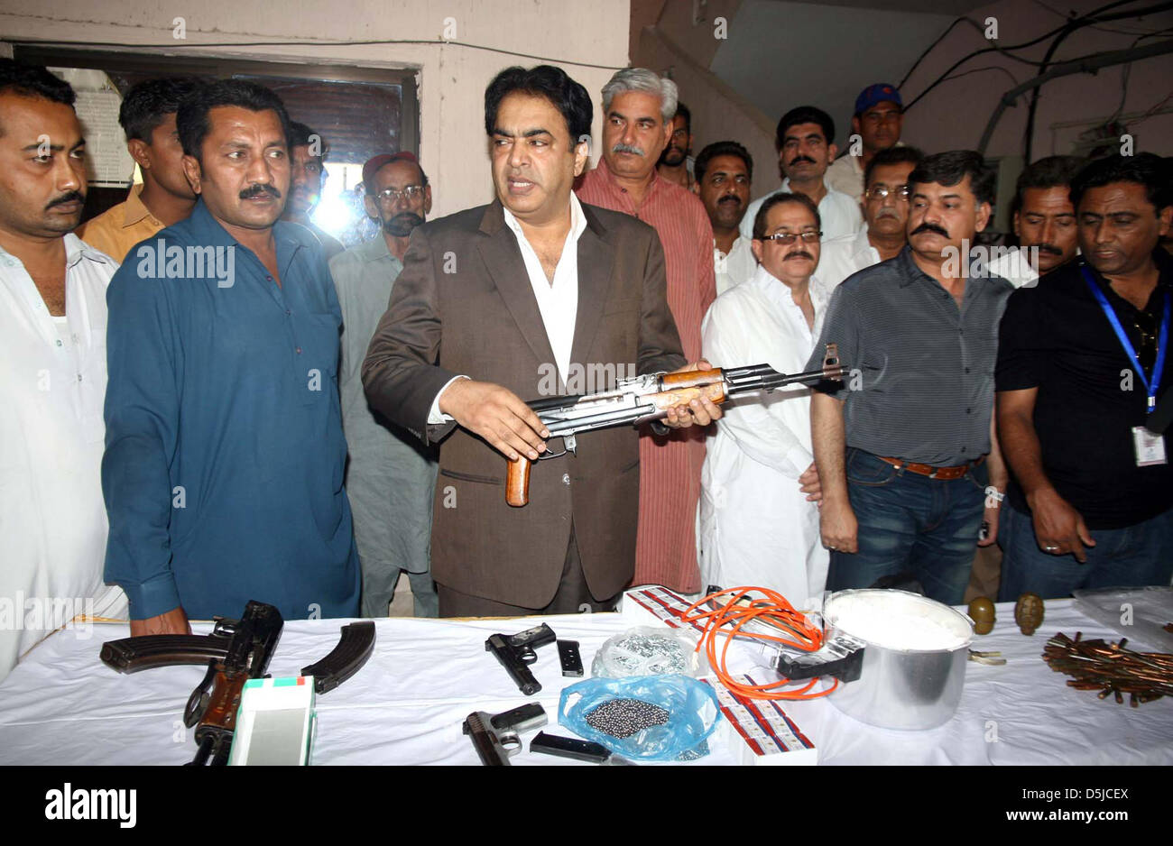 Seiqzed hi-res stock photography and images - Alamy