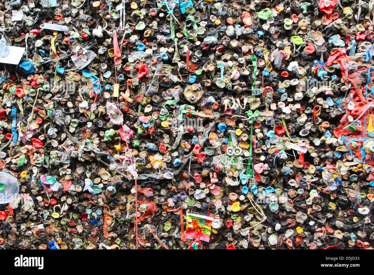 chewed gum on the wall Stock Photo - Alamy