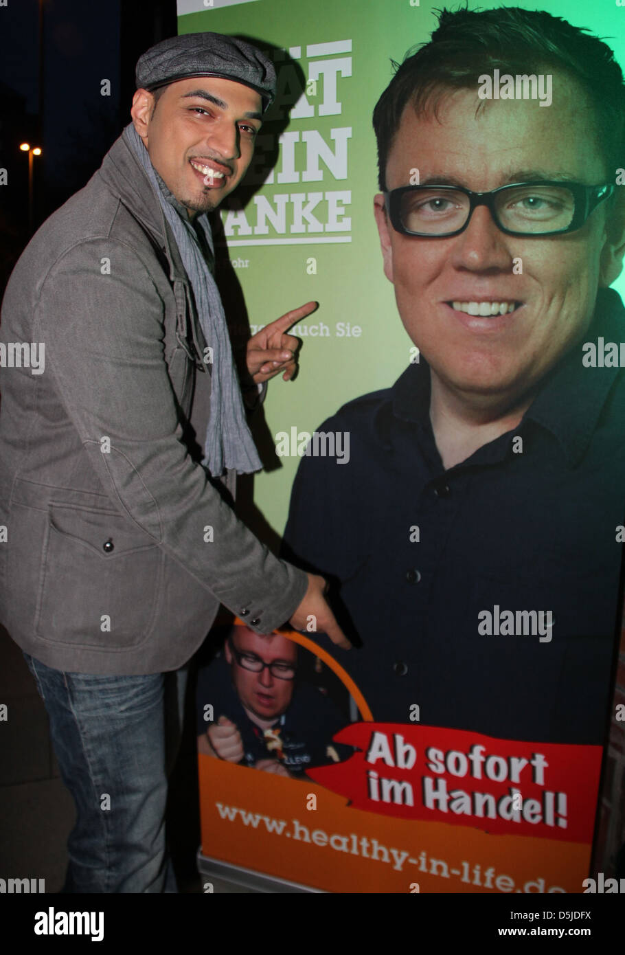 Nein book hi-res stock photography and images - Alamy