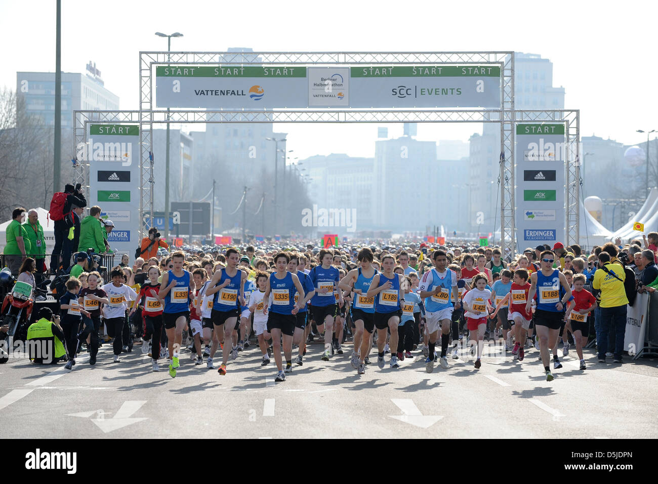 Start Fun run at half marathon. Berlin, Germany - 03.04.2011 Stock ...