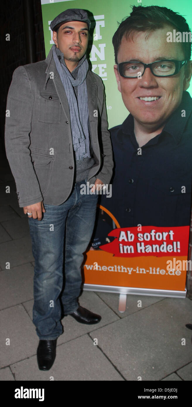 Nein book hi-res stock photography and images - Alamy