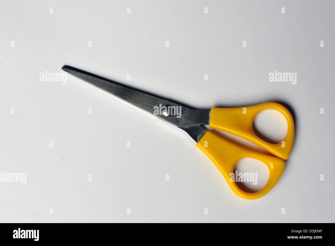 Scissors images hi-res stock photography and images - Alamy