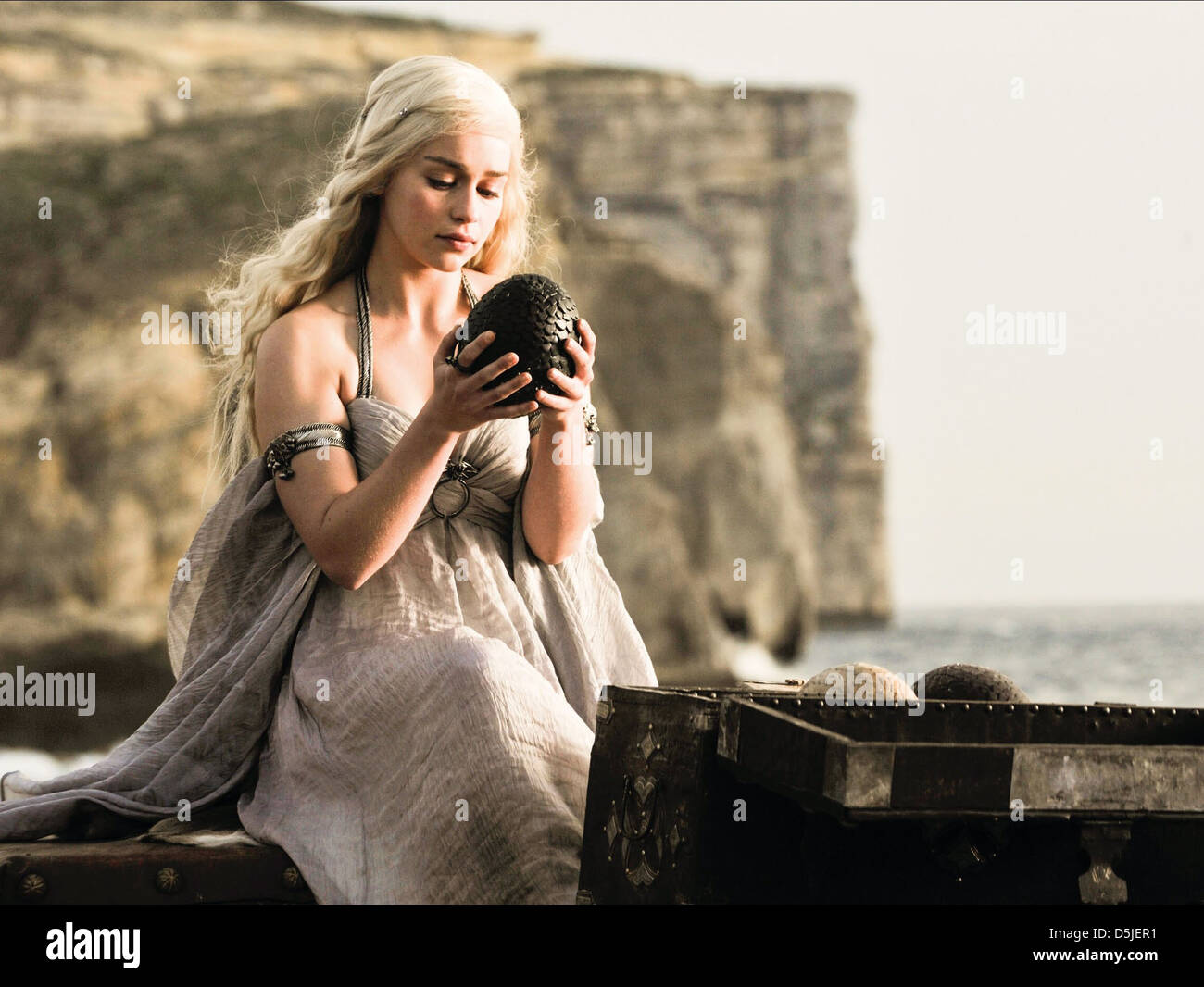 Emilia Clarke Daenerys Targaryen High Resolution Stock Photography and ...
