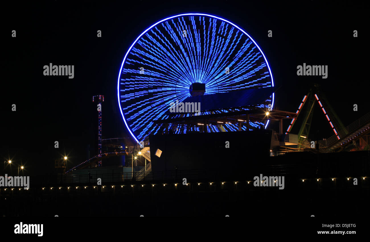 Santa Monica's Solar Powered LED Ferris Wheel Stock Photo - Alamy