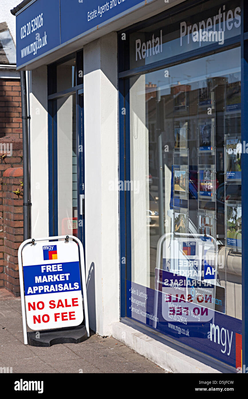 Estate agent sign for sale hi-res stock photography and images - Alamy