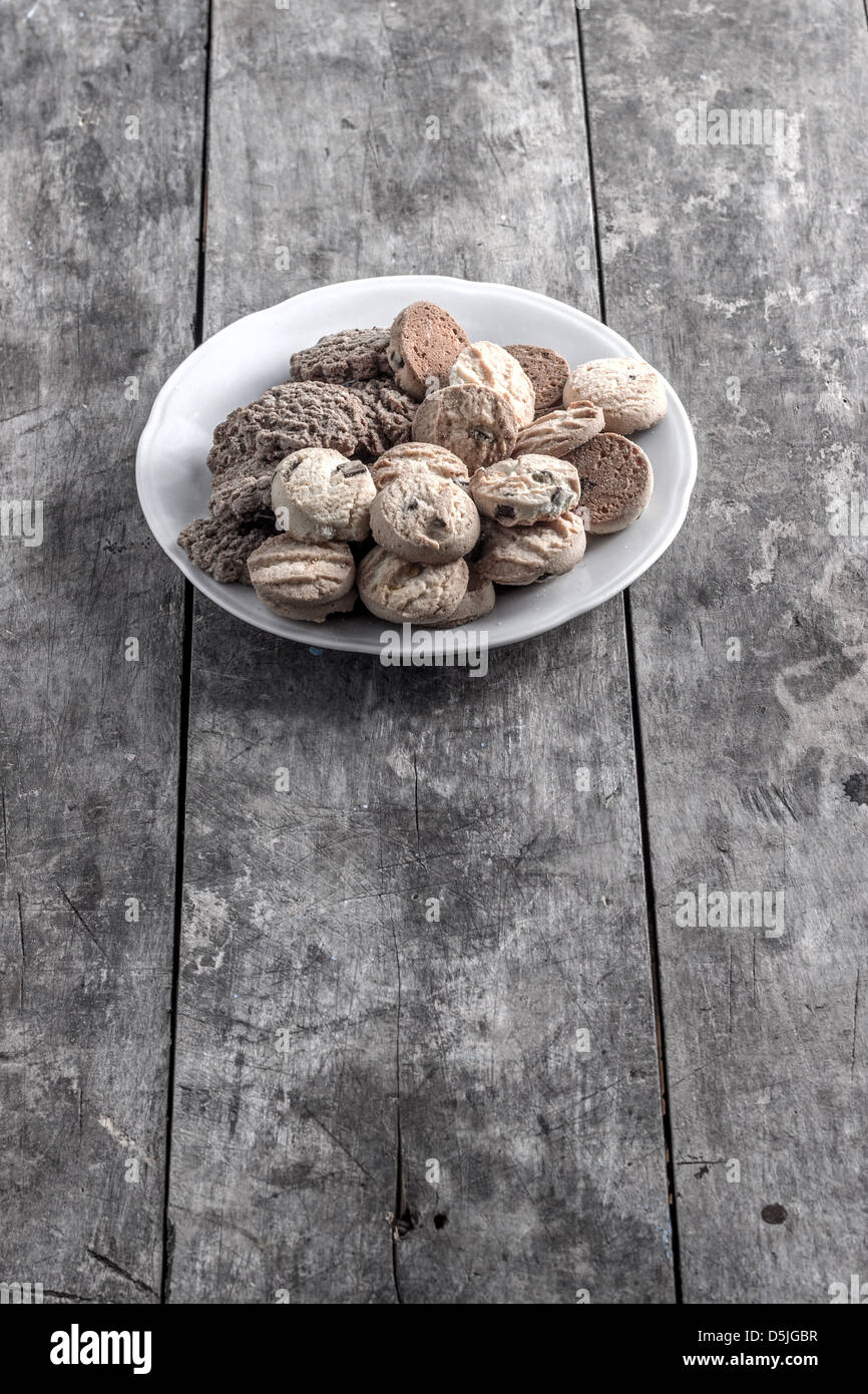 Chocolate chip cookie plate hi-res stock photography and images - Alamy