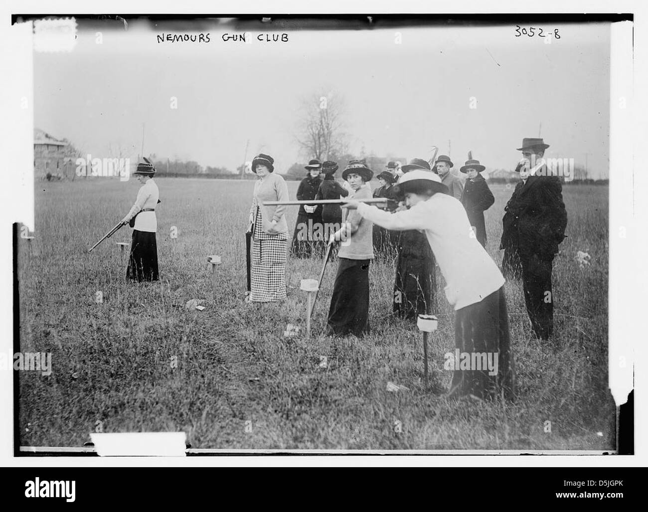 Historical trapshooting hi-res stock photography and images - Alamy