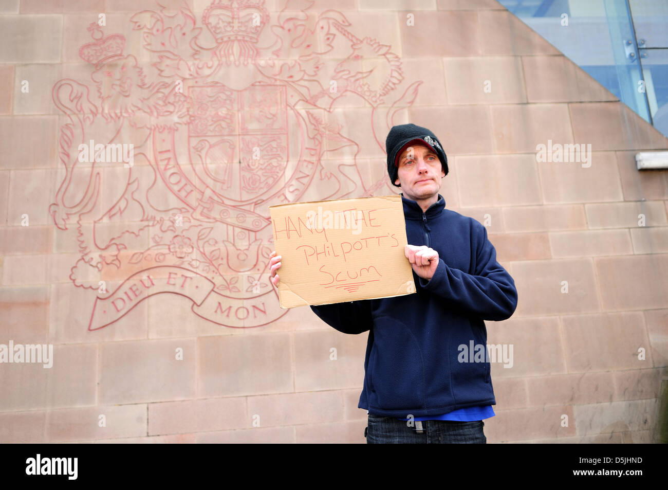 Protester ,Bring Back Hanging.Outside The trial Of Mick Philpott.Derby ...