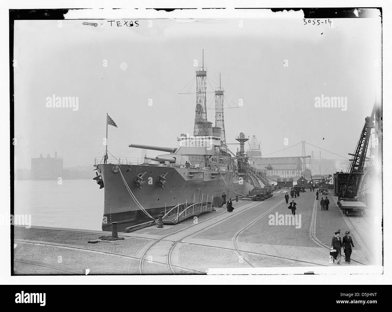 Brooklyn navy yard in Black and White Stock Photos & Images - Alamy