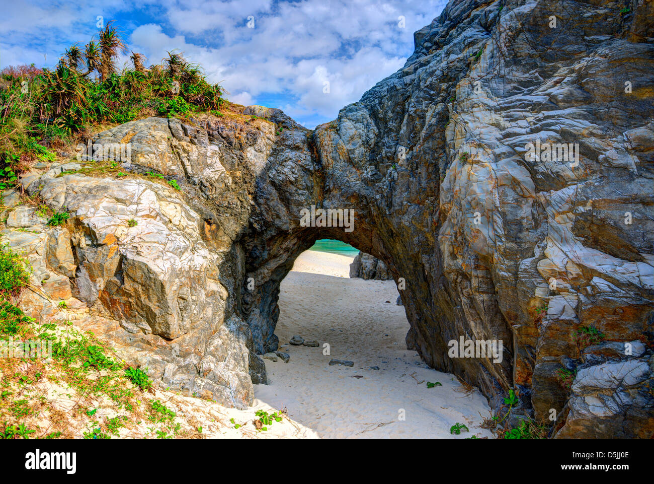 Natural stone arch hi-res stock photography and images - Alamy
