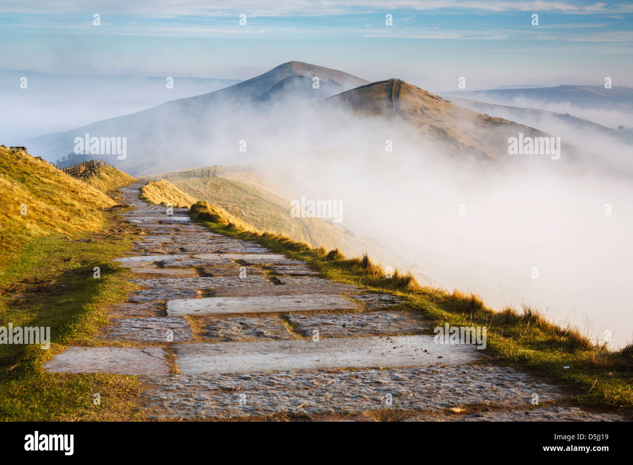 The great ridge near Mam Tor in the Peak District National Park Stock ...
