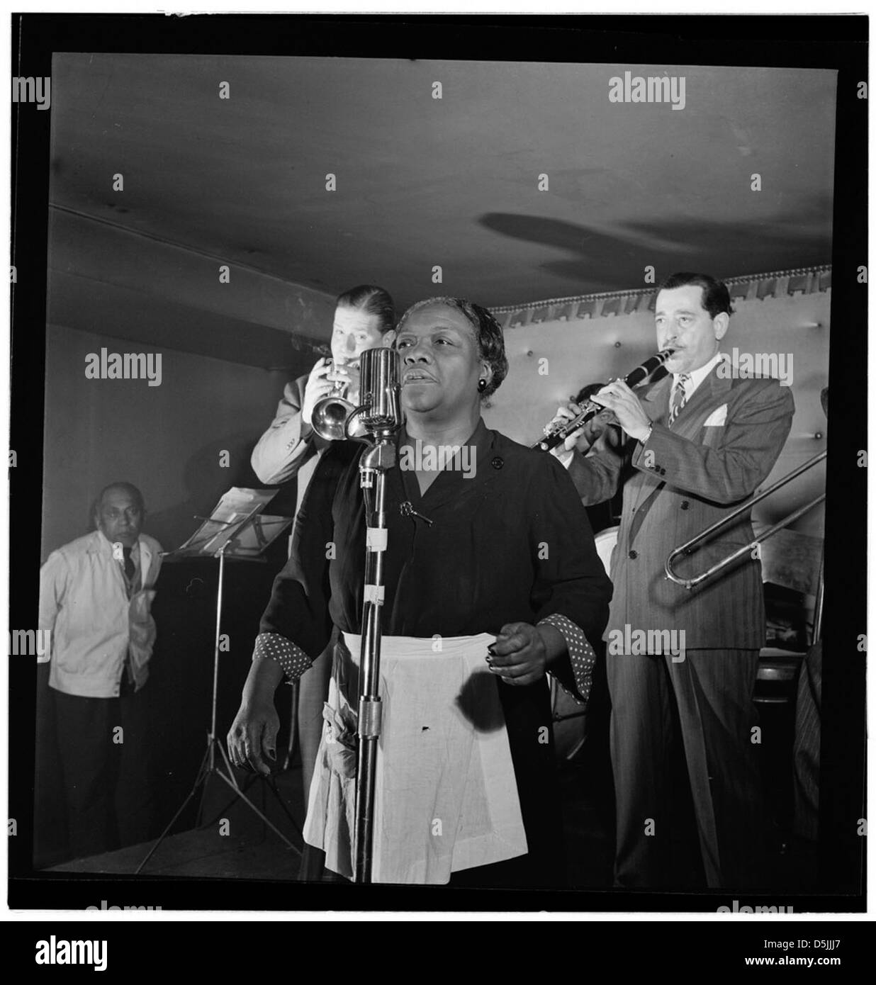[Portrait of Tony Parenti and Wild Bill Davison, Jimmy Ryan's (Club ...