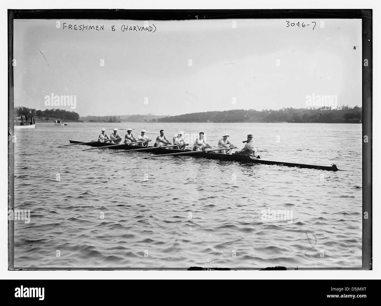 Harvard university teams rowing in hi-res stock photography and images ...