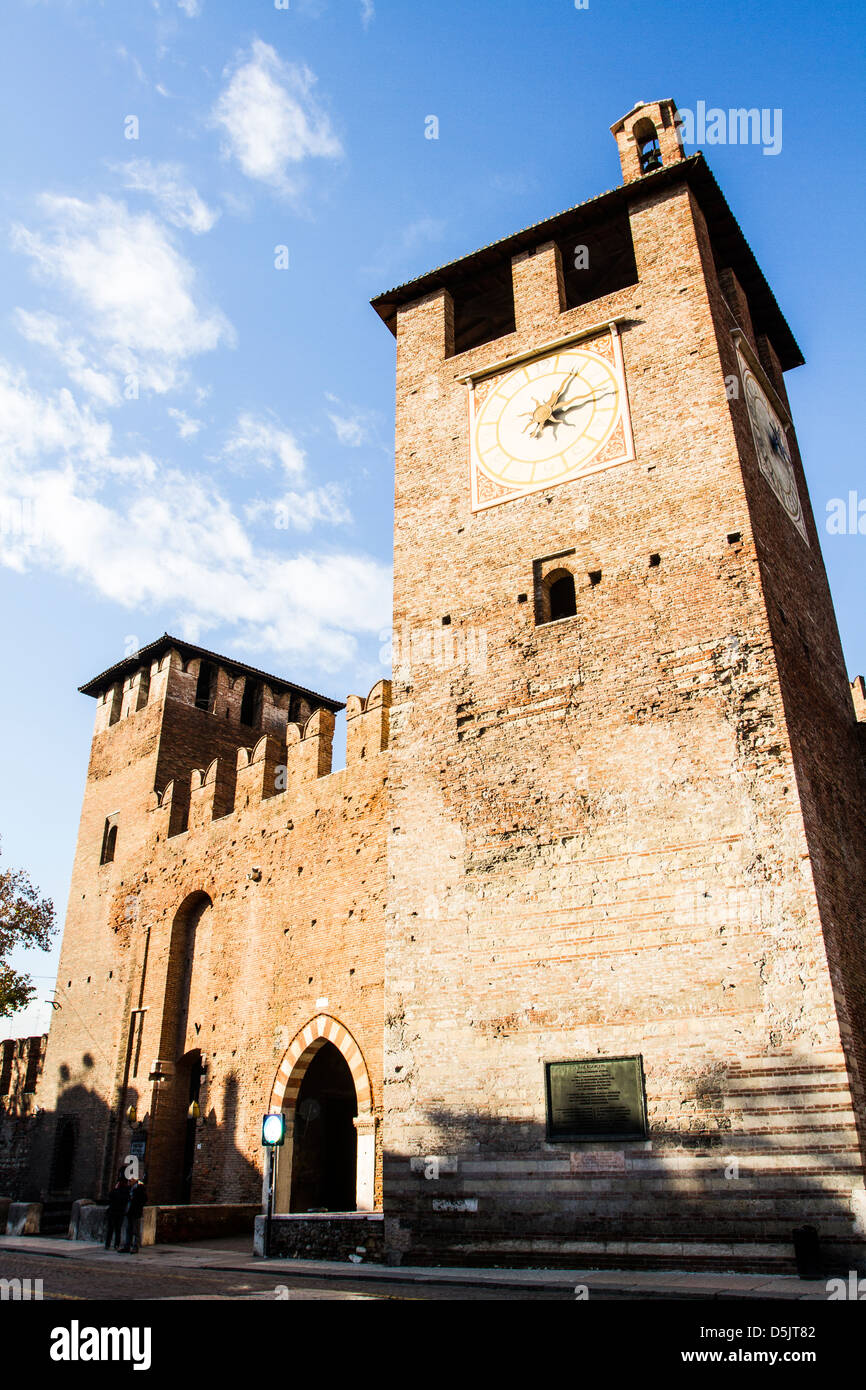 Tower of Castelvecchio (Old castle Stock Photo - Alamy