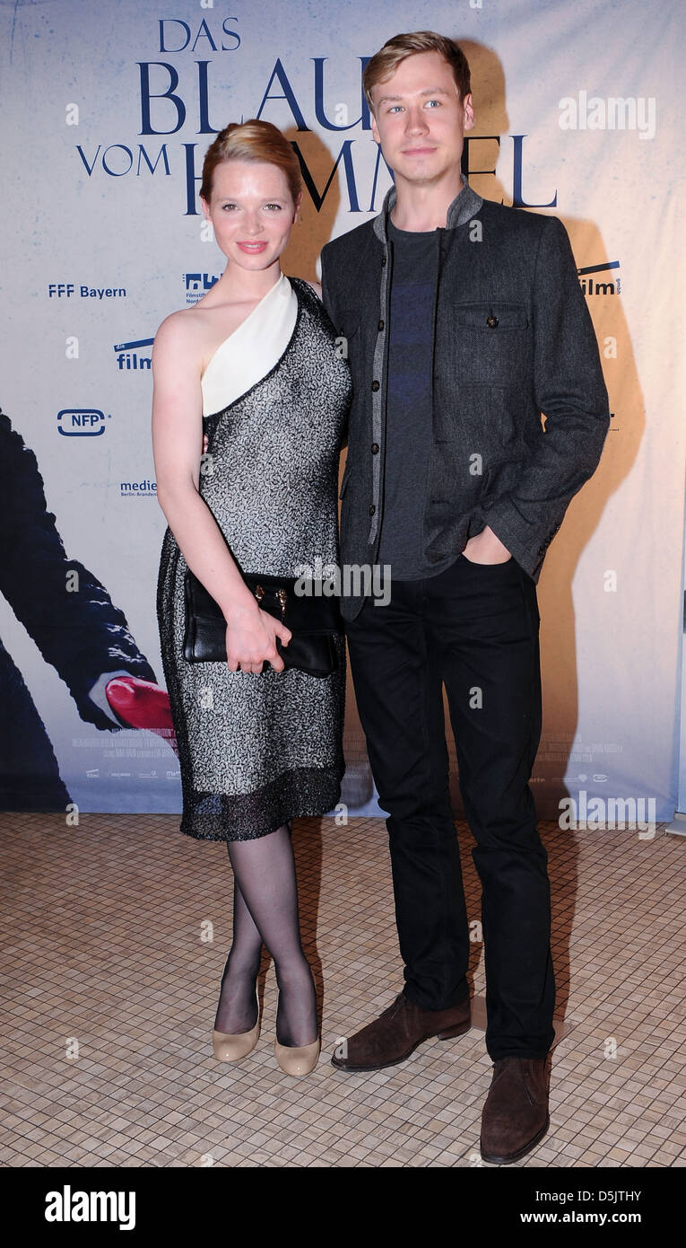 Karoline Herfurth and David Kross at the Berlin premiere of 'Das Blaue ...