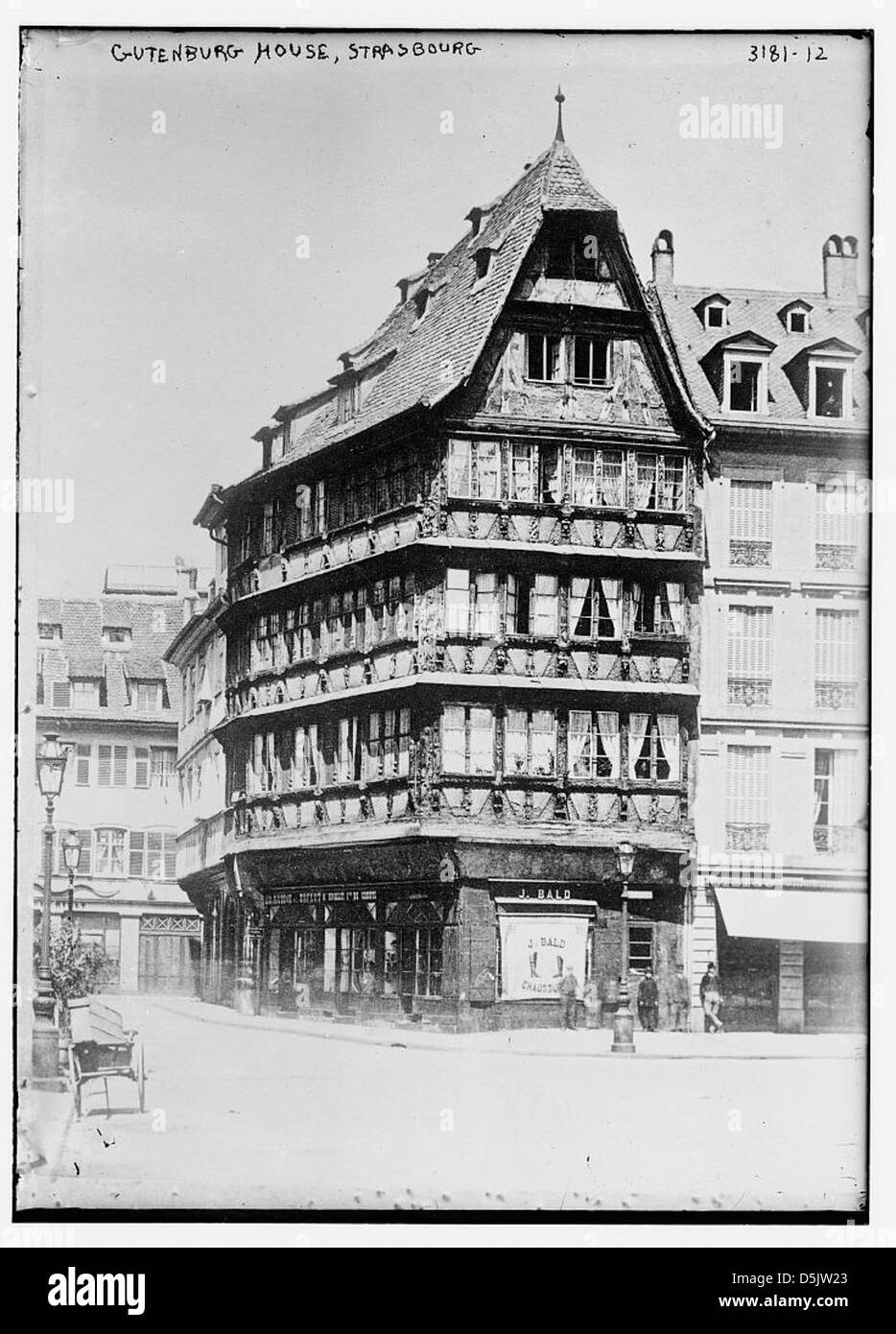 Historic landmark facade old Black and White Stock Photos & Images - Alamy