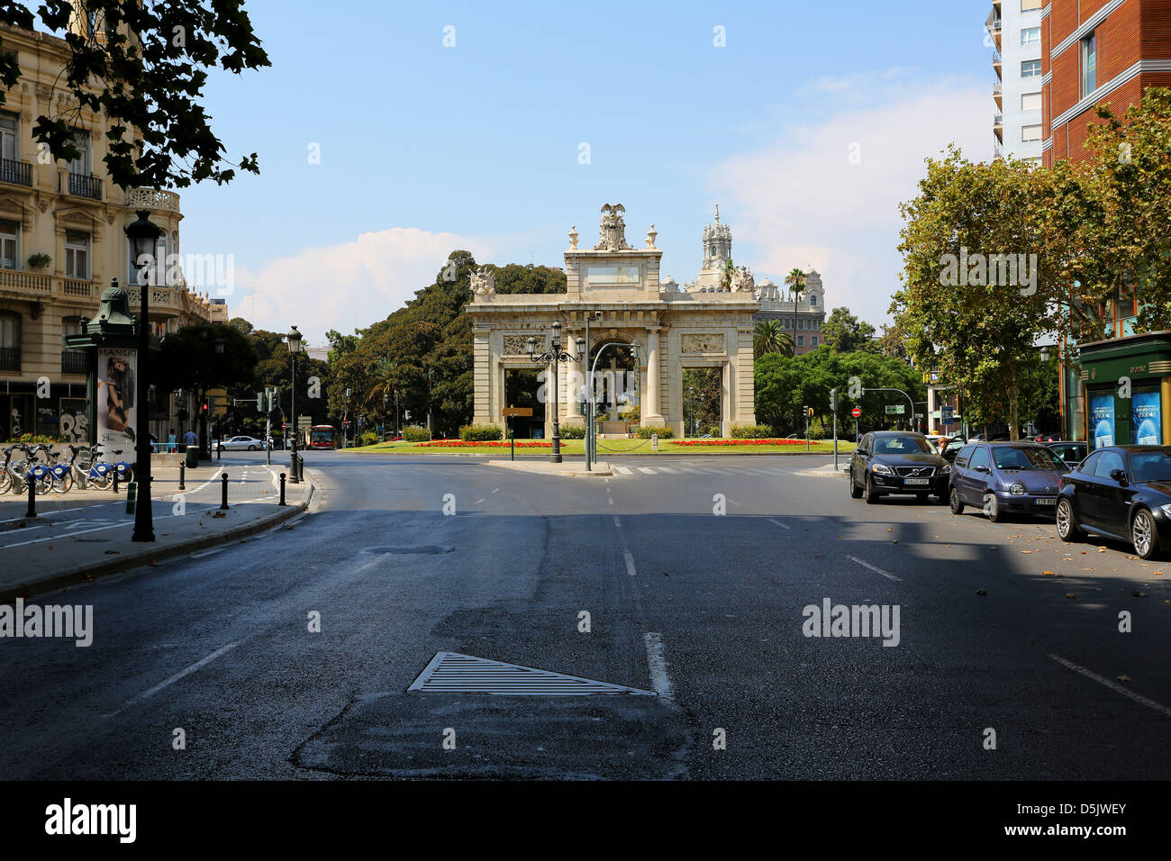 Valencia Street Scene Stock Photo - Alamy