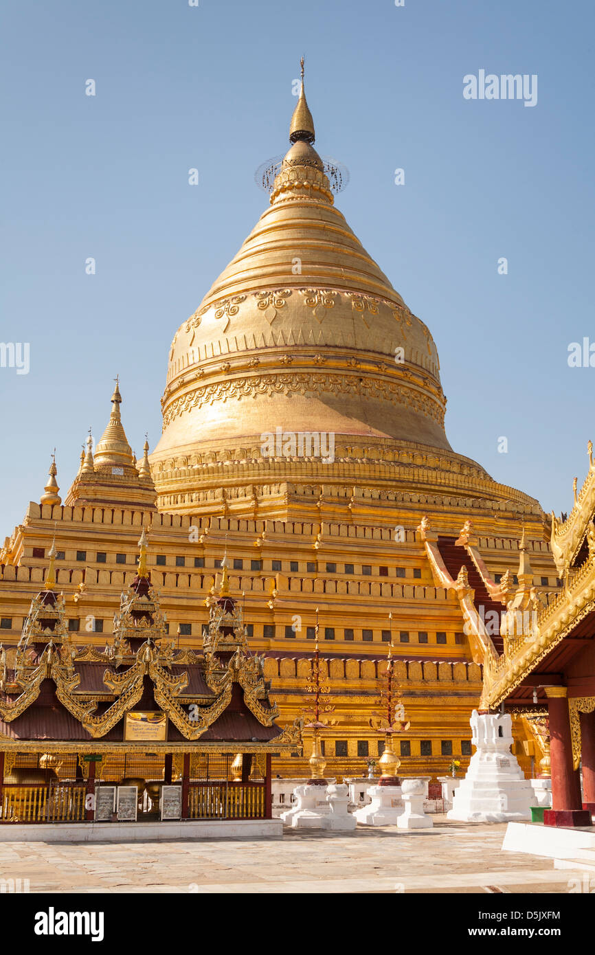 Historical landmarks in burma hi-res stock photography and images - Alamy