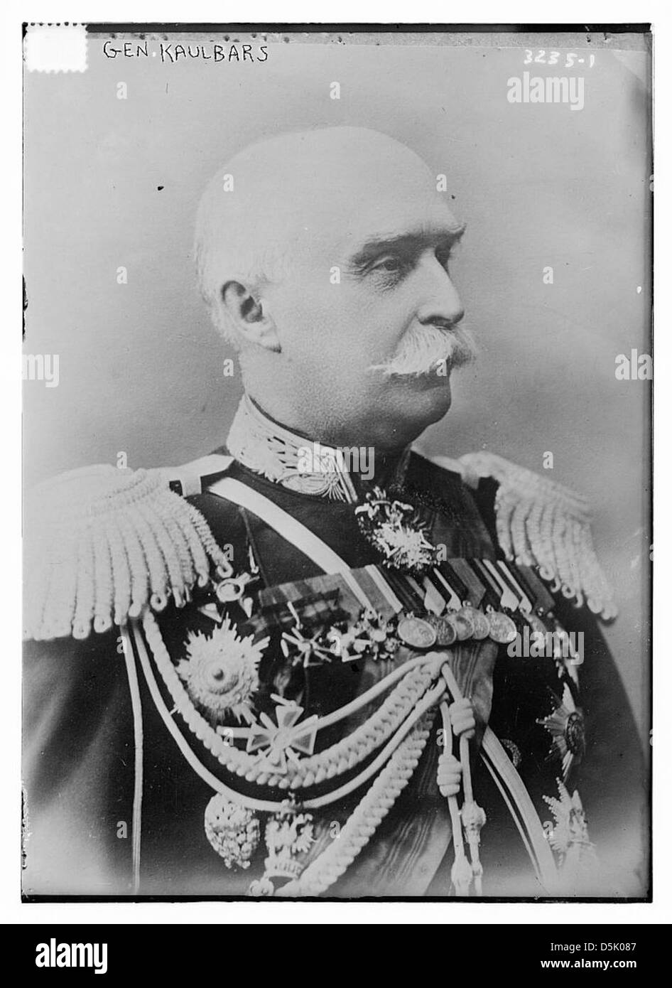 Imperial russian general hi-res stock photography and images - Alamy