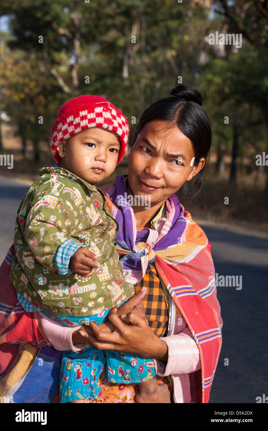 Child mum outdoors outside recreation travel hi-res stock photography ...