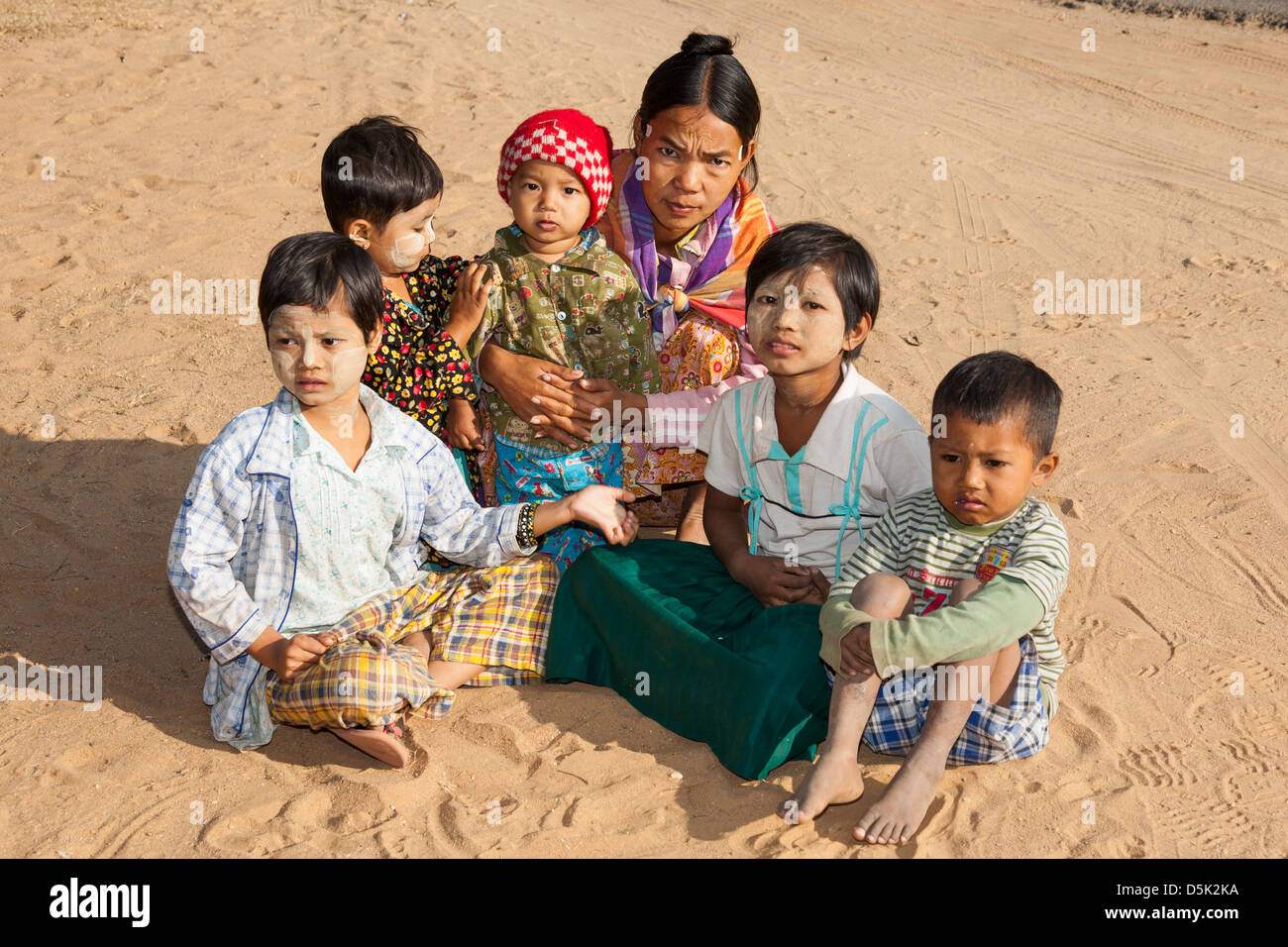 Woman and five children, Kyaukpadaung, near Bagan, Myanmar, (Burma ...