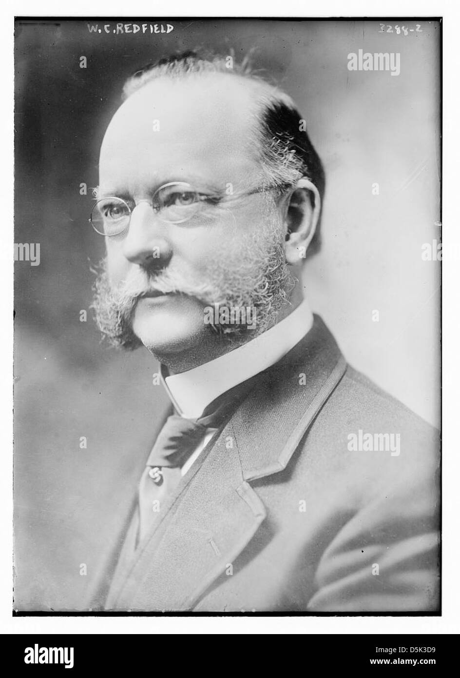 Daniel Redfield's Instagram, Twitter & Facebook on IDCrawl