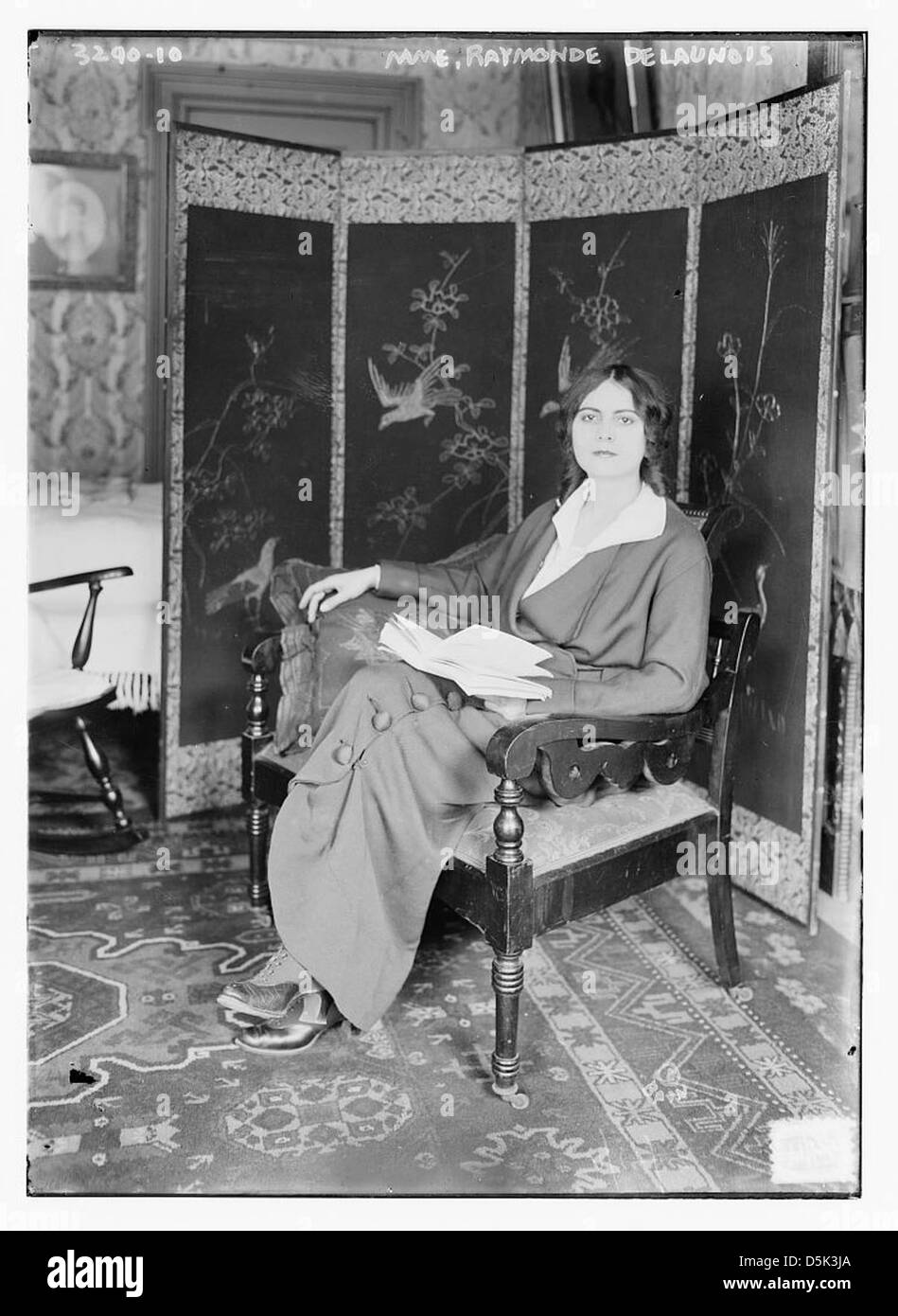 Belgian opera singer raymonde delaunois hi-res stock photography and ...