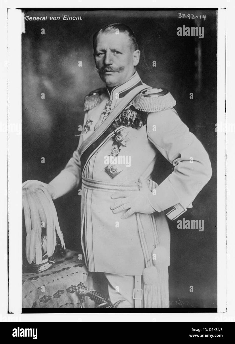 Imperial army general Cut Out Stock Images & Pictures - Alamy