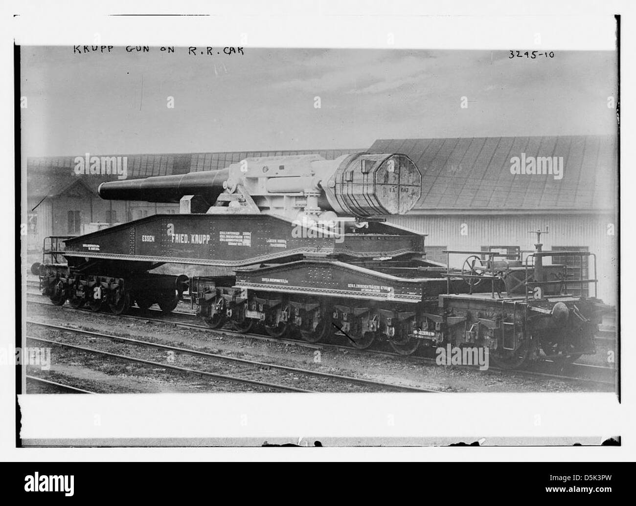 Krupp gun hi-res stock photography and images - Alamy