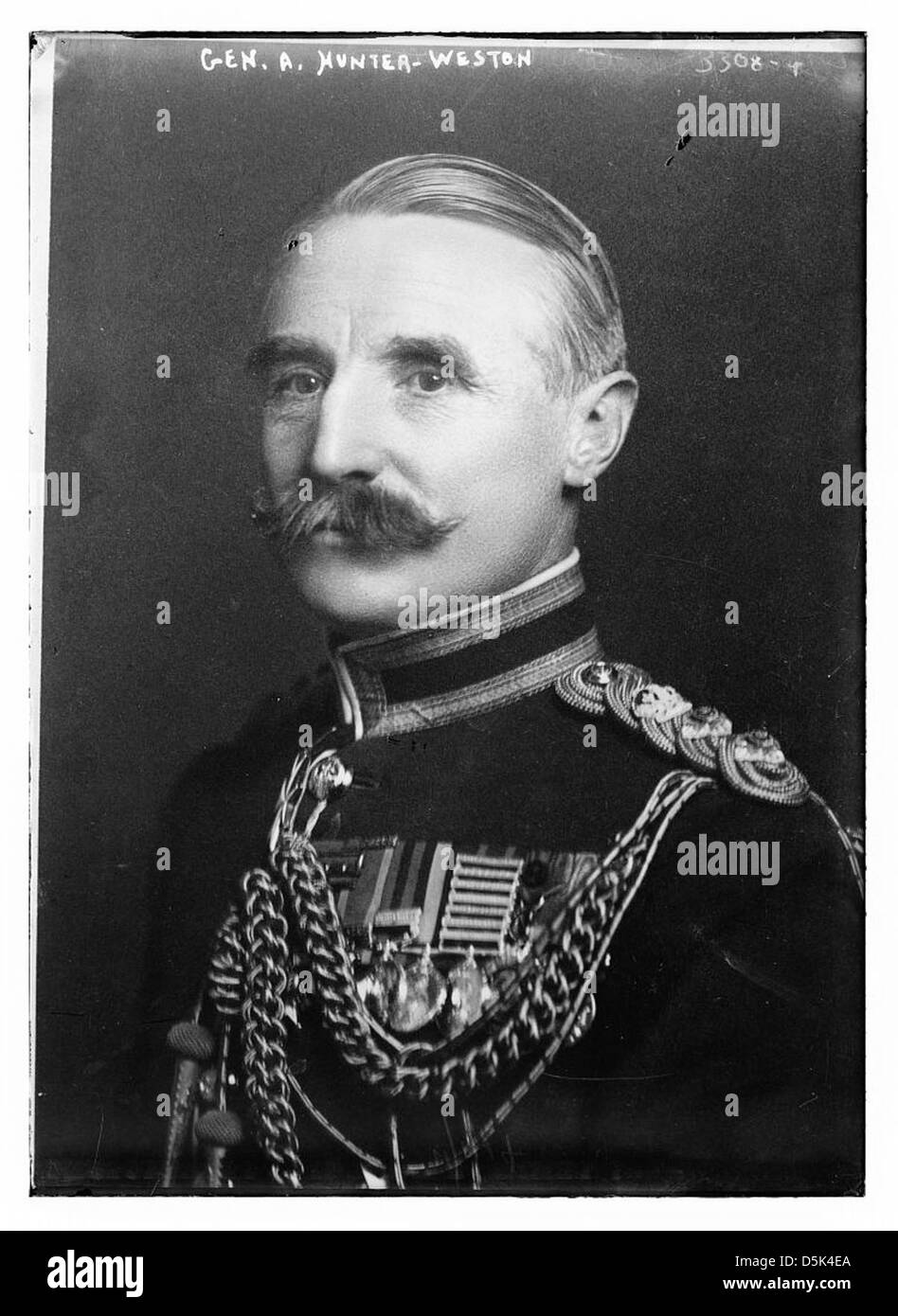 In a british uniform Black and White Stock Photos & Images - Alamy