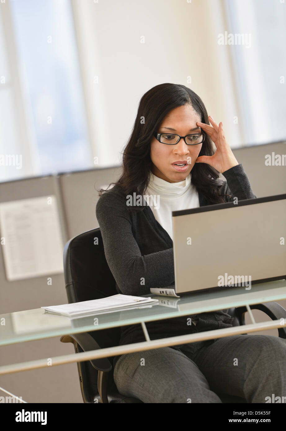 Female office worker Stock Photo - Alamy