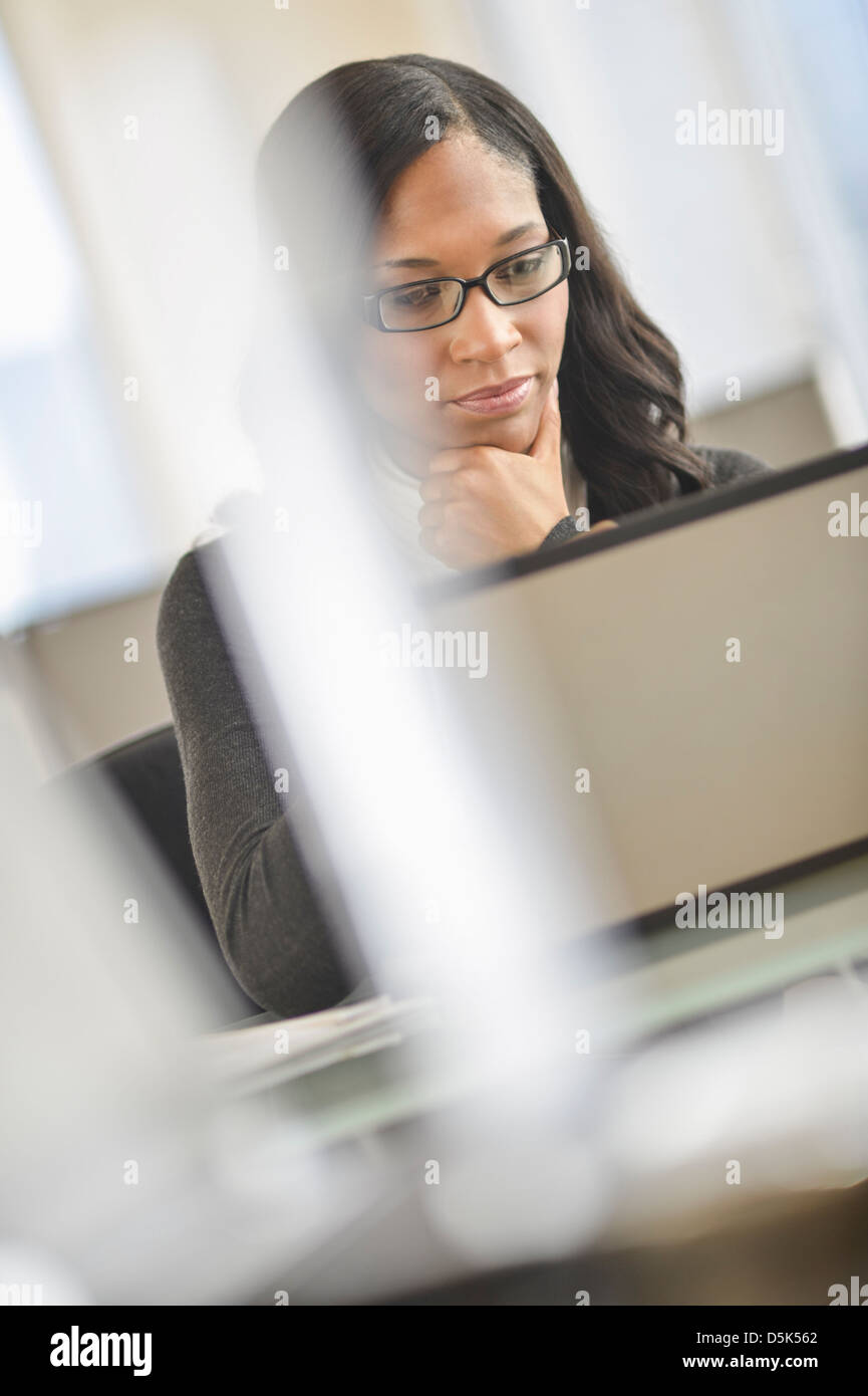Female office worker Stock Photo - Alamy