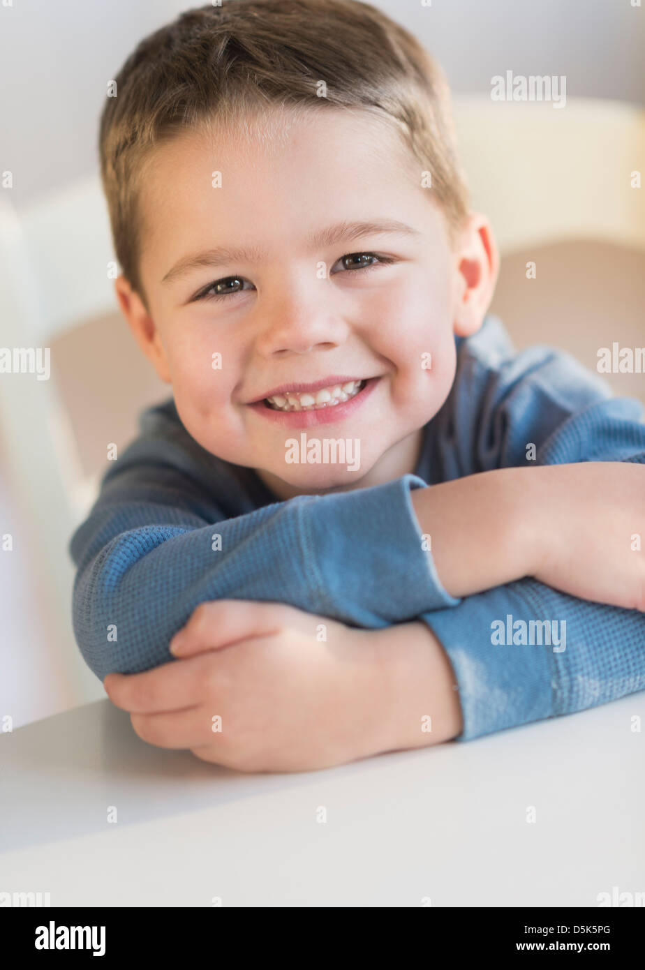 Portrait boy happy boy smiling hi-res stock photography and images - Alamy