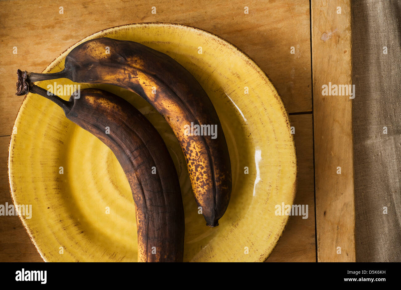 Rotting food dish hi-res stock photography and images - Alamy