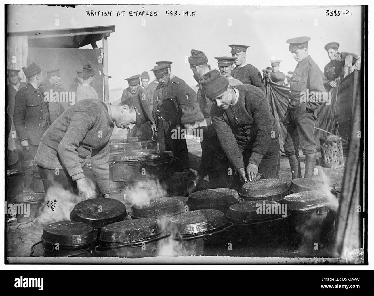British soldiers in camp hi-res stock photography and images - Alamy