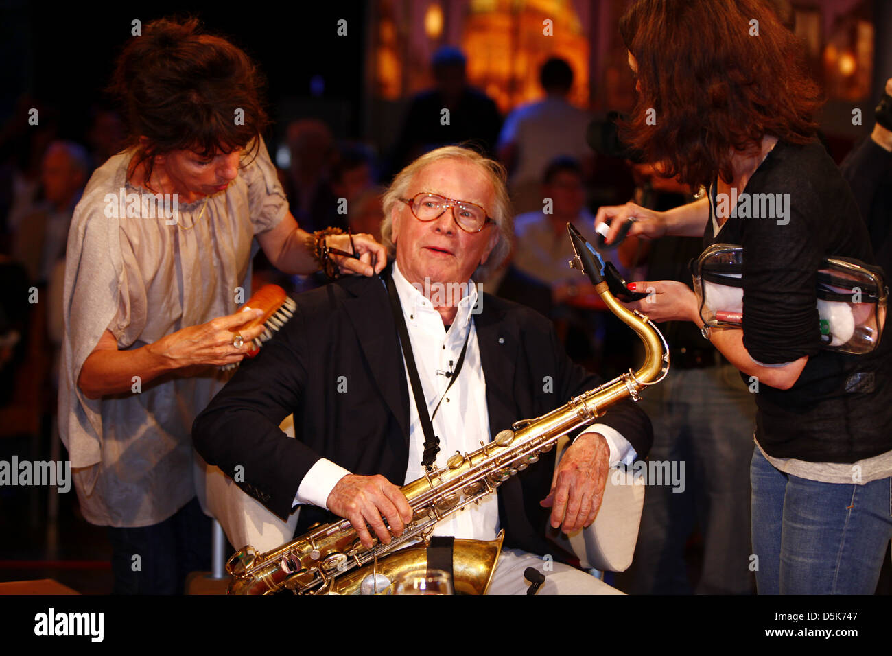 Klaus Doldinger appearing in the show '3 nach 9' at Radio Bremen ...