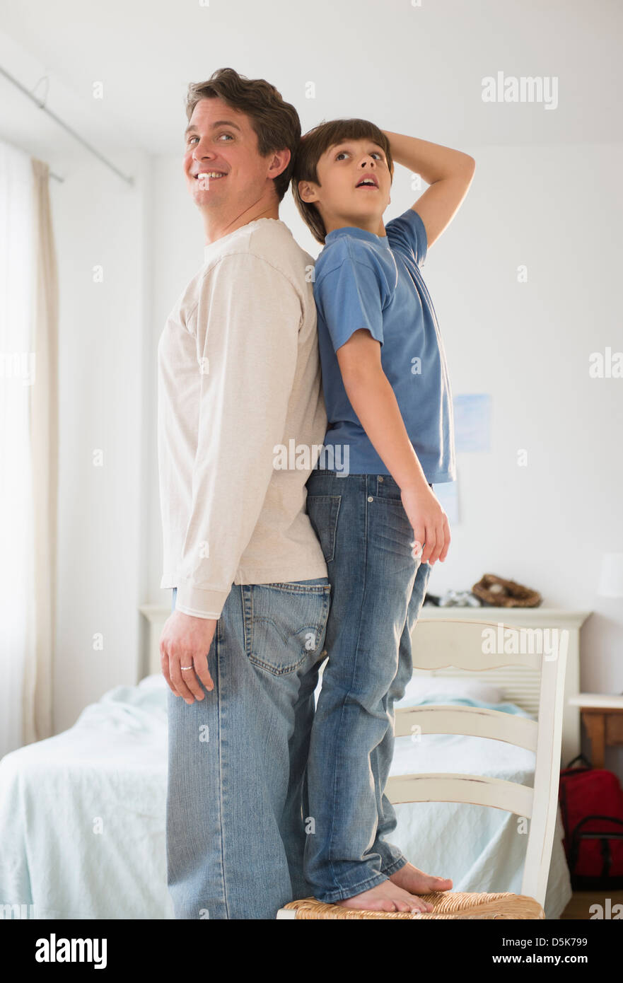 Back back height comparison hi-res stock photography and images - Alamy