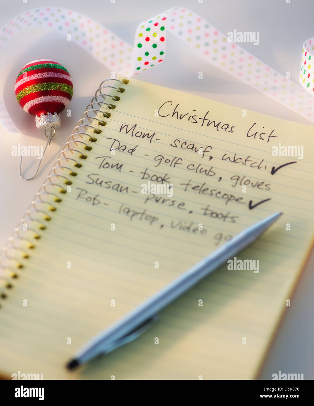 Christmas gifts list hi-res stock photography and images - Alamy