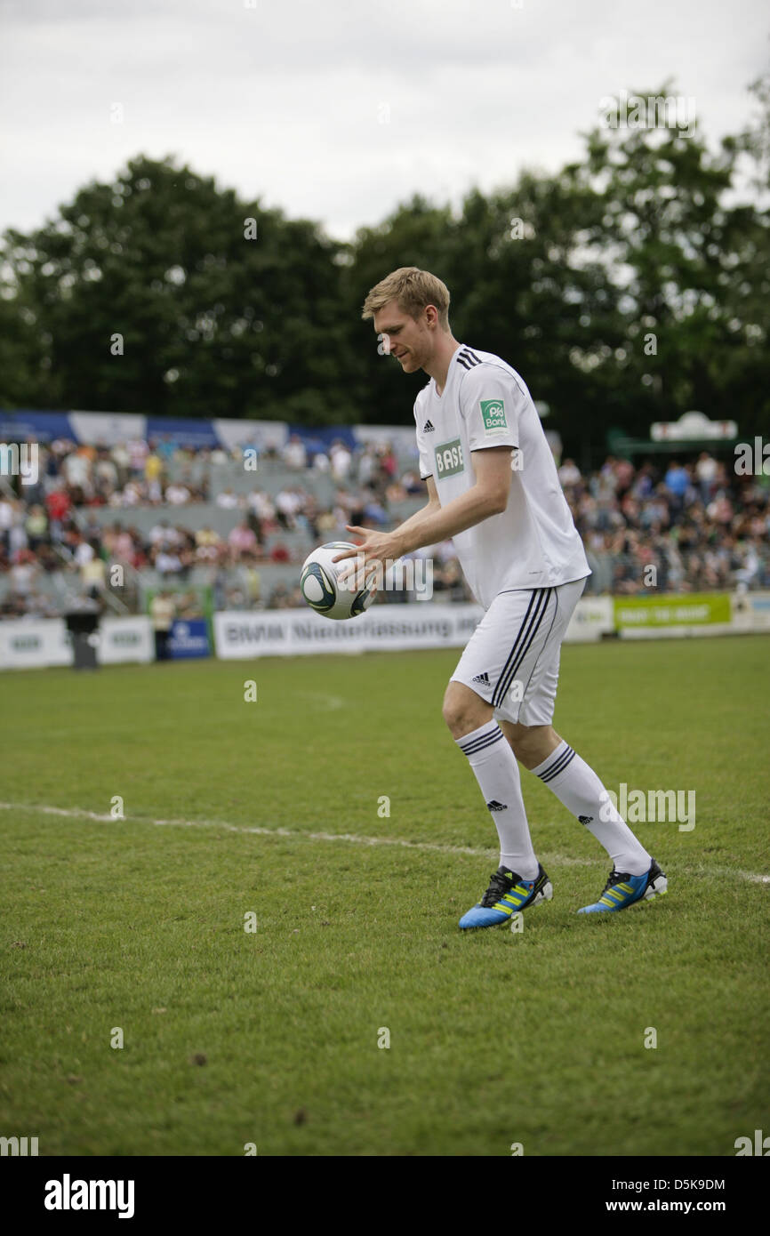 Per mertesacker hi-res stock photography and images - Alamy