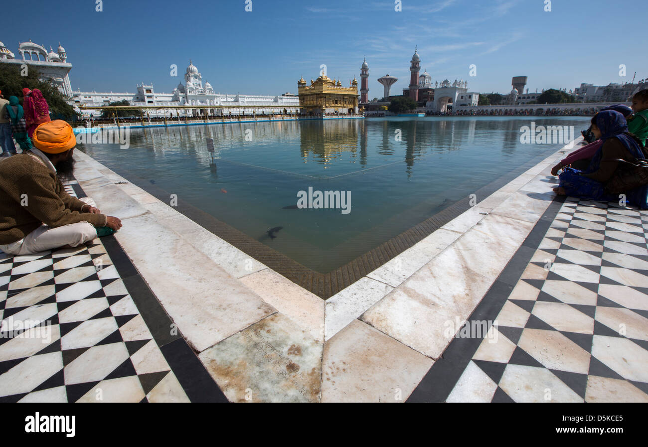 The golden temple hi-res stock photography and images - Alamy