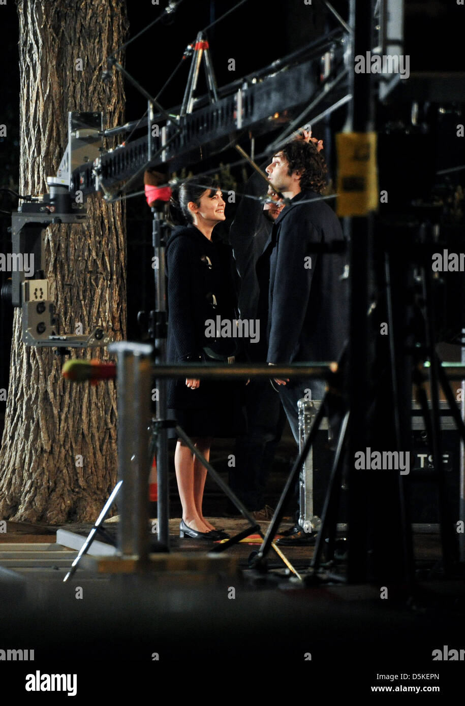 Audrey Tautou and Pio Marmai on set of 'La Delicatesse' in the 14th ...