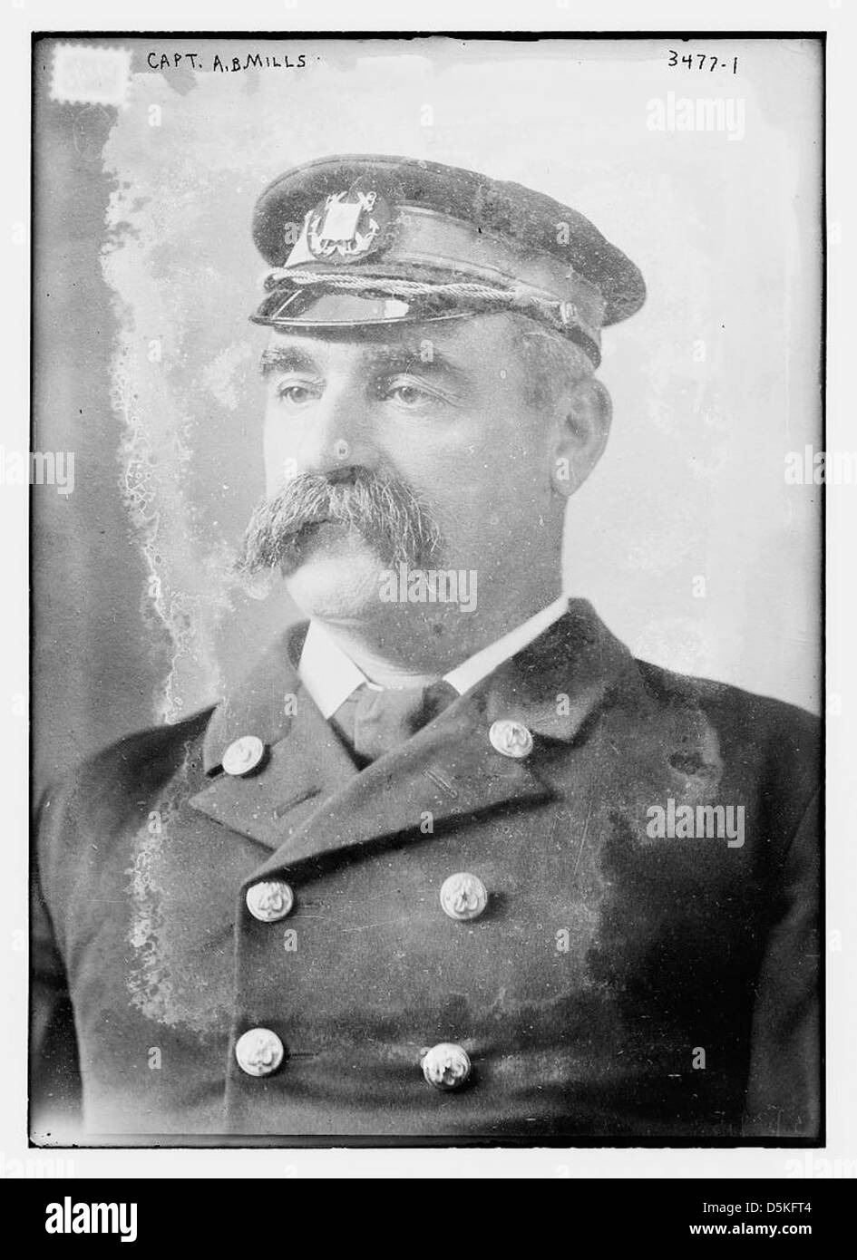 Man captain dc hi-res stock photography and images - Alamy