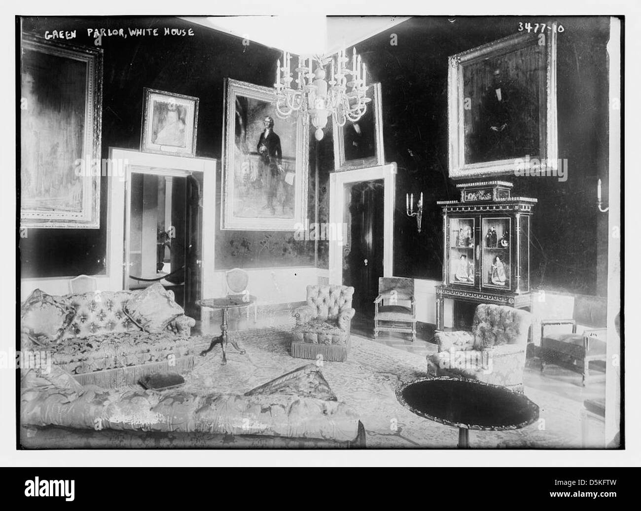 Red room white house dc hi-res stock photography and images - Alamy