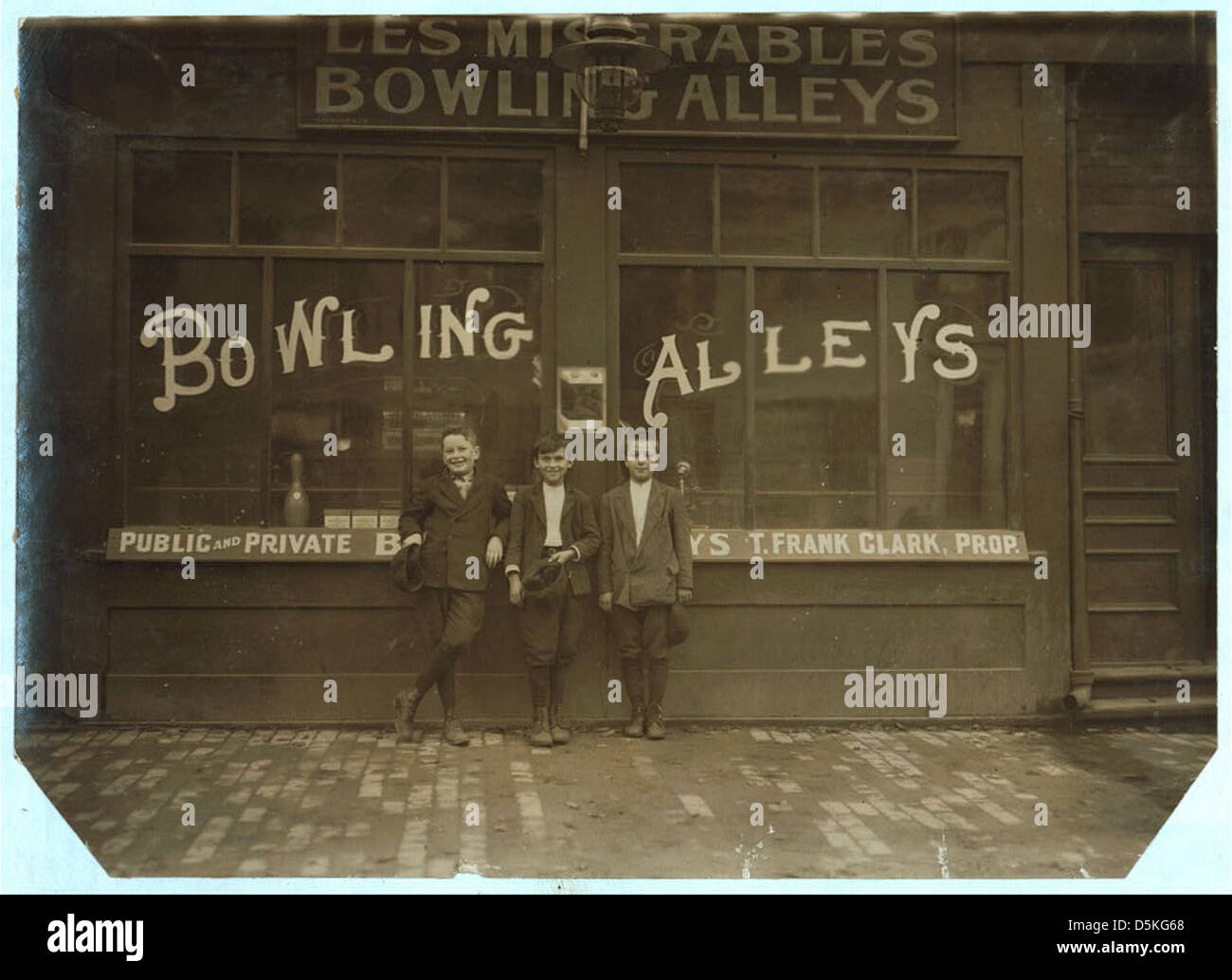 Manual labor early 1900s hi-res stock photography and images - Alamy
