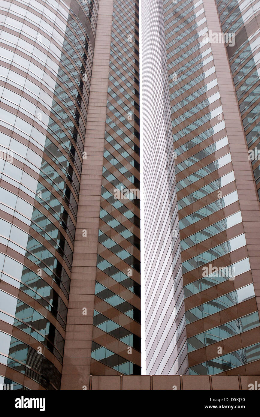 Podium type building hi-res stock photography and images - Alamy