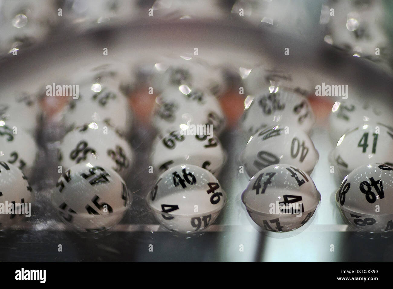 Lotto machine hi-res stock photography and images - Alamy