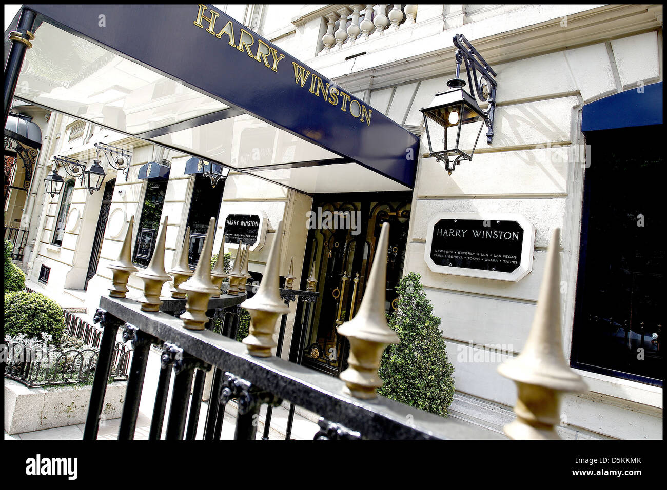 General view of Harry Winston clothing store at Place Vendome square ...